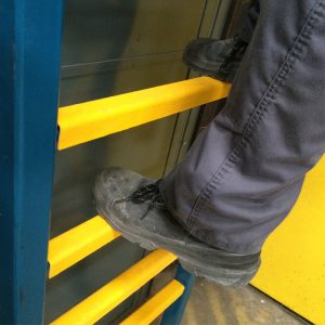 Anti Slip Ladder Rung Covers (Pack of 3) | GRP Safety Ladder Rung ...